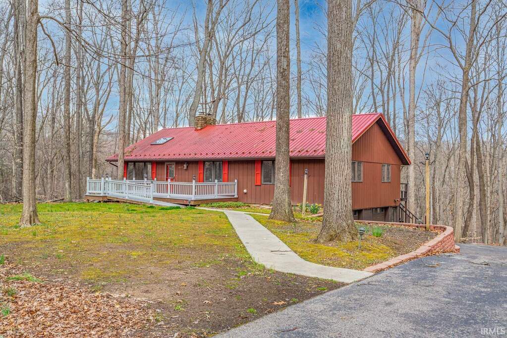 5475 E James Road, Bloomington, IN 47408 | MLS# 202412223 | @properties ...