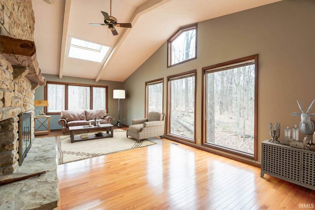 5475 E James Road, Bloomington, IN 47408 | MLS# 202412223 | @properties ...