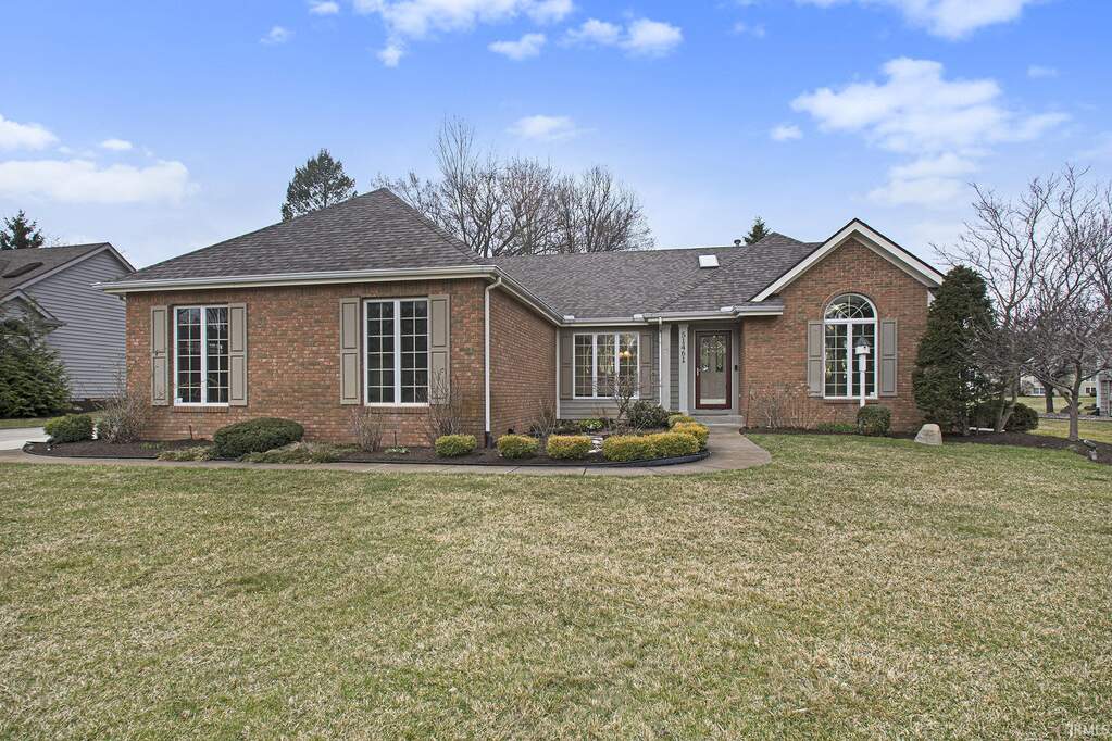51461 Harrington Drive, Granger, IN 46530 | MLS# 202509542 ...