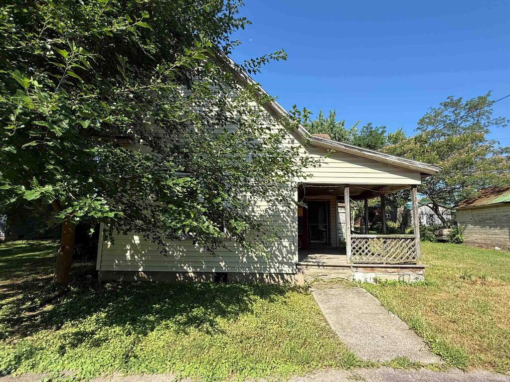 7 S Union Street, Campbellsburg, IN 47108 | MLS# 202532598 ...