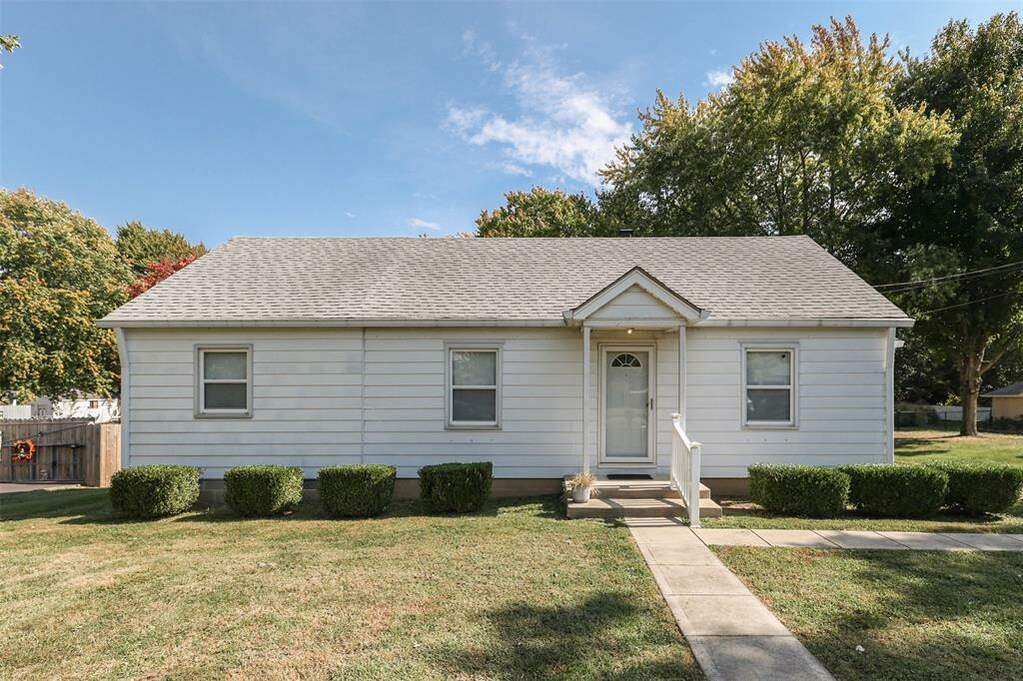 935 S Morgantown Road, Greenwood, IN 46143 | MLS# 21888341 ...