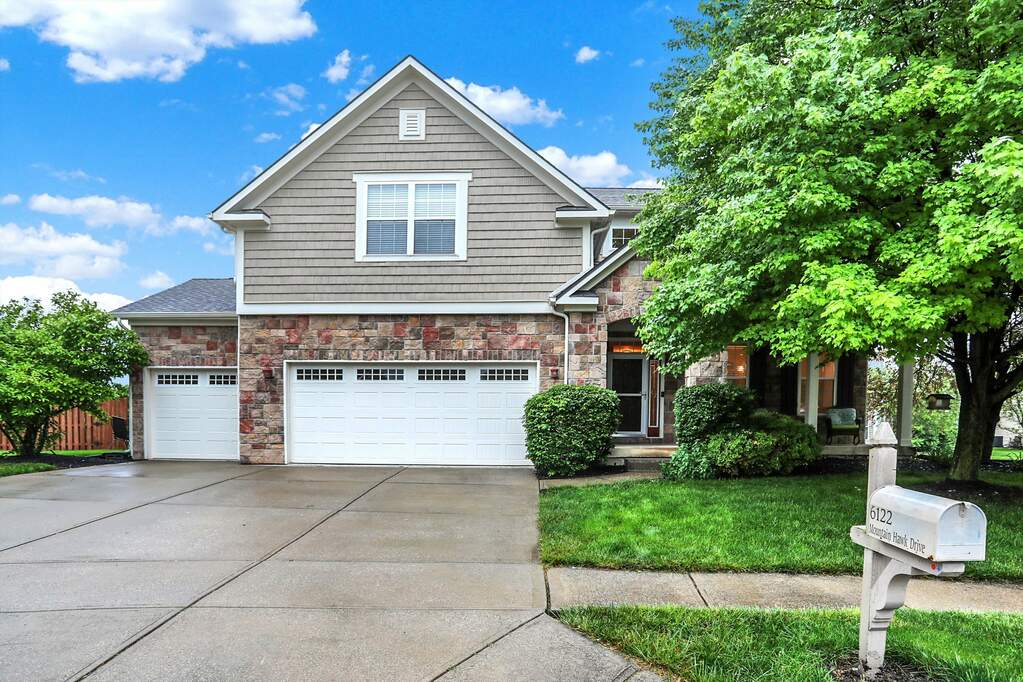 6122 Mountain Hawk Drive, Zionsville, IN 46077 | MLS# 21940938 ...