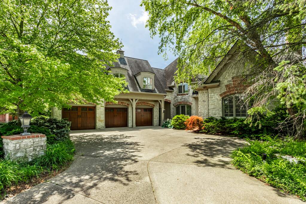 6560 Dawson Lake Drive, Indianapolis, IN 46220 | MLS# 21983350 ...