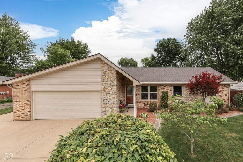 315 King Arthur Drive, Franklin, IN 46131 | MLS# 21984284 | @properties ...