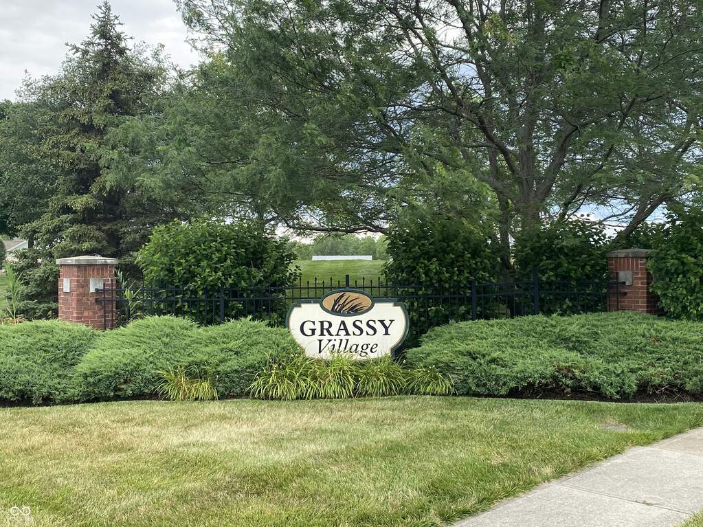 211 Bardwell Court, Indianapolis, IN 46229 | MLS# 21986597 ...