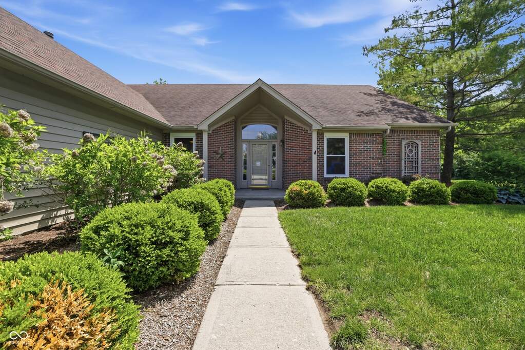 7429 Copperwood Drive, Indianapolis, IN 46217 | MLS# 22103686 ...