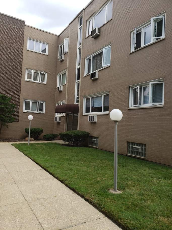 8125 S King Drive #E3, Chicago, IL 60619 | MLS# 10353496 | @properties ...