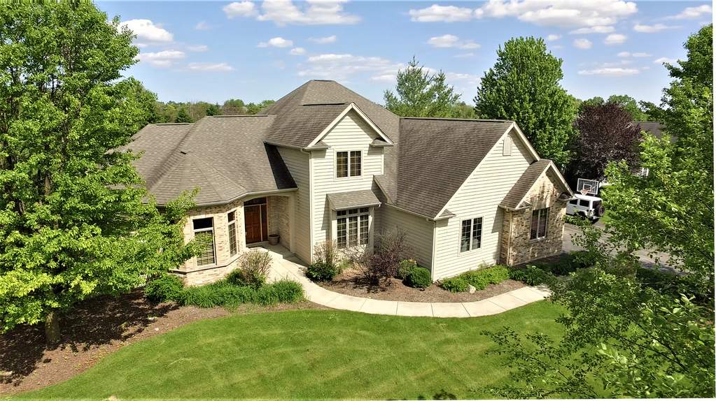 7930 Dunhill Drive, Lakewood, IL 60014 | MLS# 10524268 | @properties ...