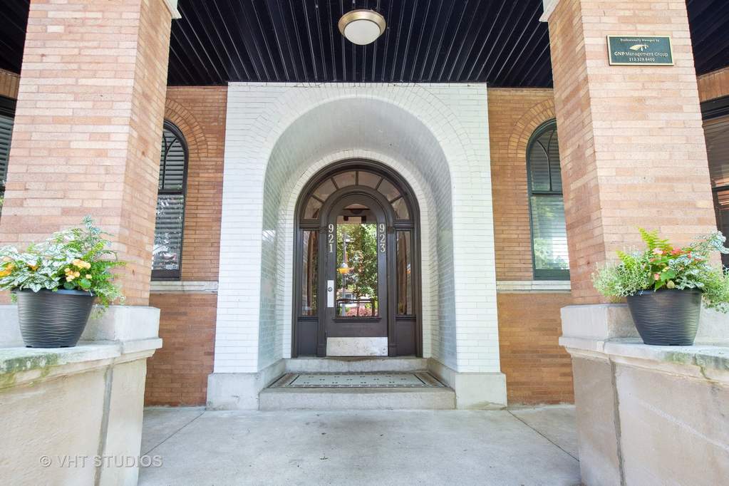 923 W Gordon Terrace Street #2W, Chicago, IL 60613 | MLS# 10576975 ...