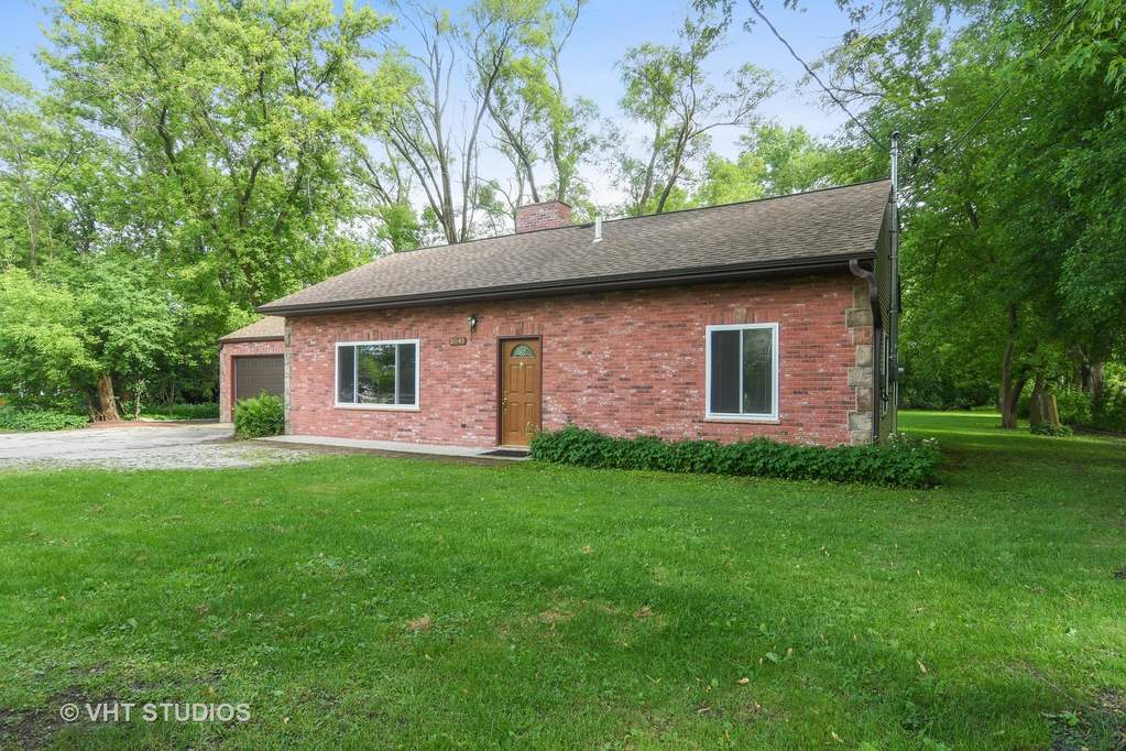 2041 Techny Road, Northbrook, IL 60062 | MLS# 10643723 | @properties ...