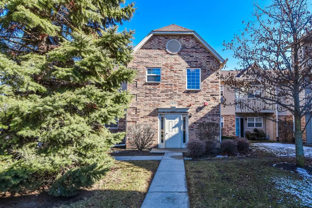 1435 Spring Brook Court #1A, Round Lake Beach, IL 60073 | MLS# 10645831 ...