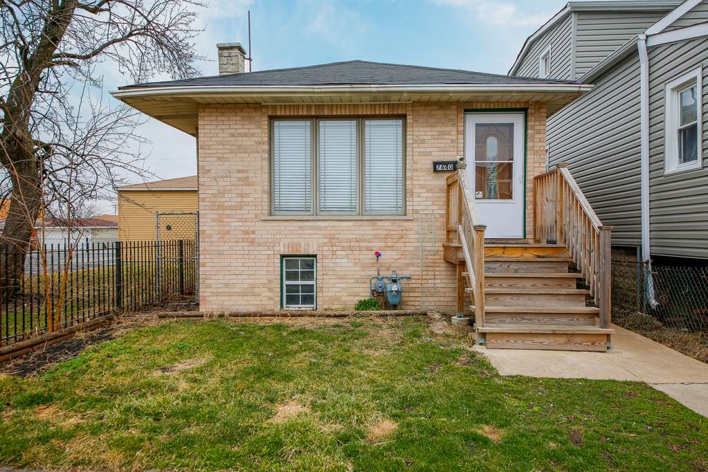 7640 W 64th Street, Summit, IL 60501 | MLS# 10666302 | @properties ...