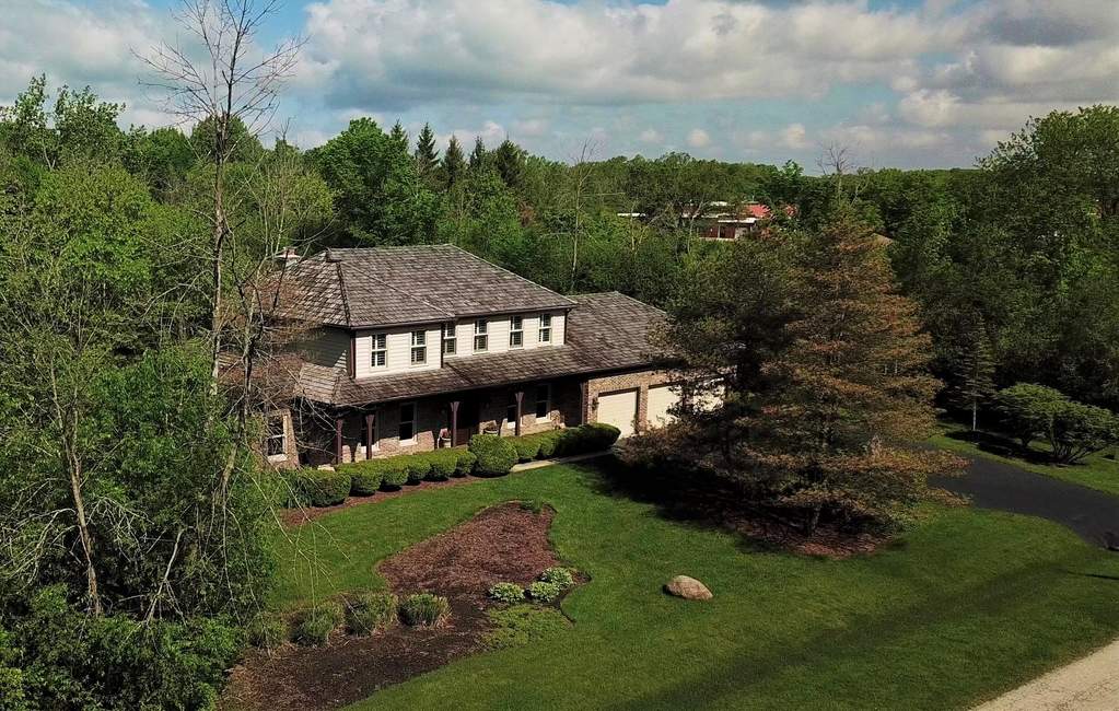 1641 Wickham Court, Libertyville, IL 60048 | MLS# 10687670 ...