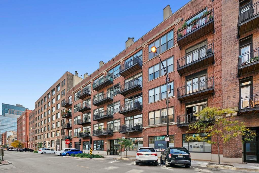 375 W Erie Street #517, Chicago, IL 60654 | MLS# 10962105 | @properties ...