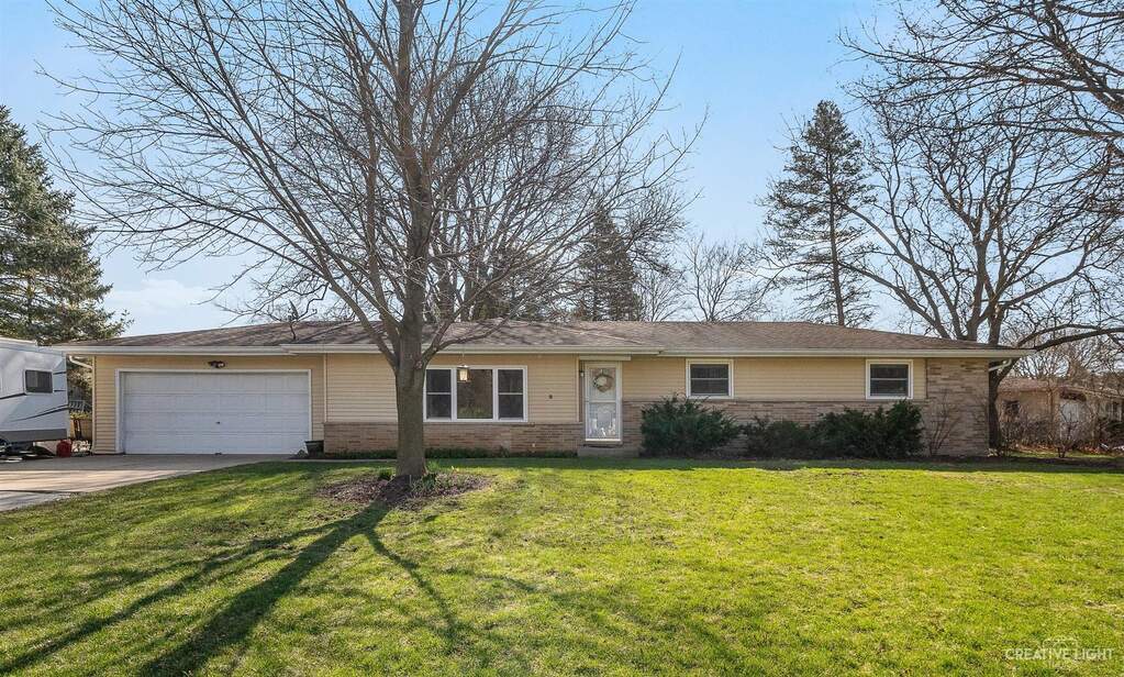 12N055 Almora Terrace, Elgin, IL 60124 | MLS# 11042340 | @properties ...