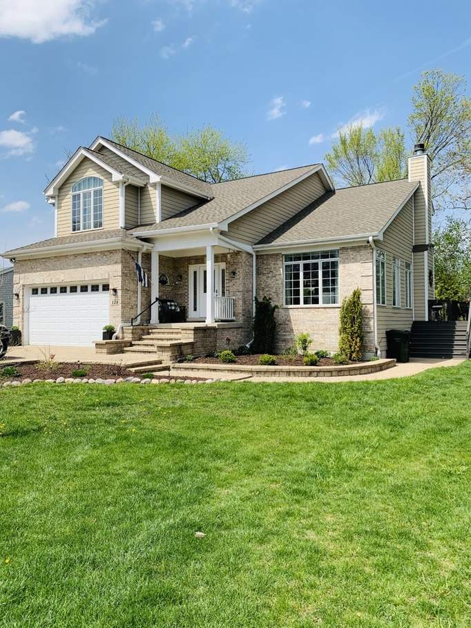 124 Wilson Way, South Elgin, IL 60177 | MLS# 11076473 | @properties ...