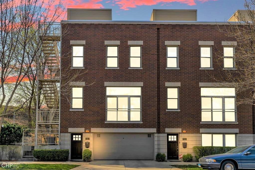 826 N Lessing Street #A, Chicago, IL 60642 | MLS# 11085489 ...