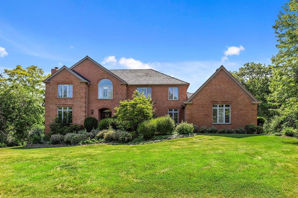 555 Christopher Drive, North Barrington, IL 60010 | MLS# 11159092 ...