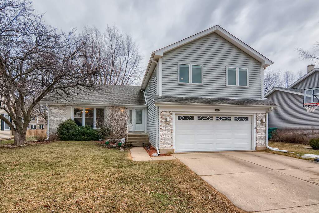 1111 Larraway Drive, Buffalo Grove, IL 60089 | MLS# 11325191 ...