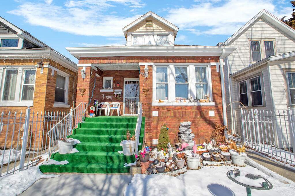 3538 W 65th Street, Chicago, IL 60629 | MLS# 11342471 | @properties ...