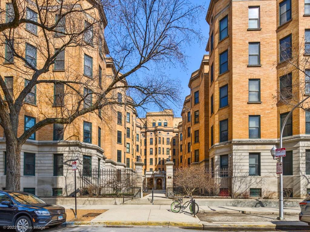 550 W Surf Street #519, Chicago, IL 60657 | MLS# 11355129 | @properties ...