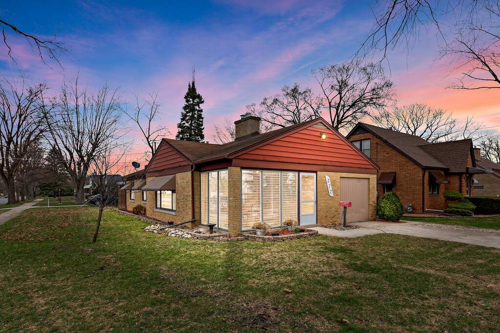377 Cass Street, Crete, IL 60417 | MLS# 11358047 | @properties Chicago Area