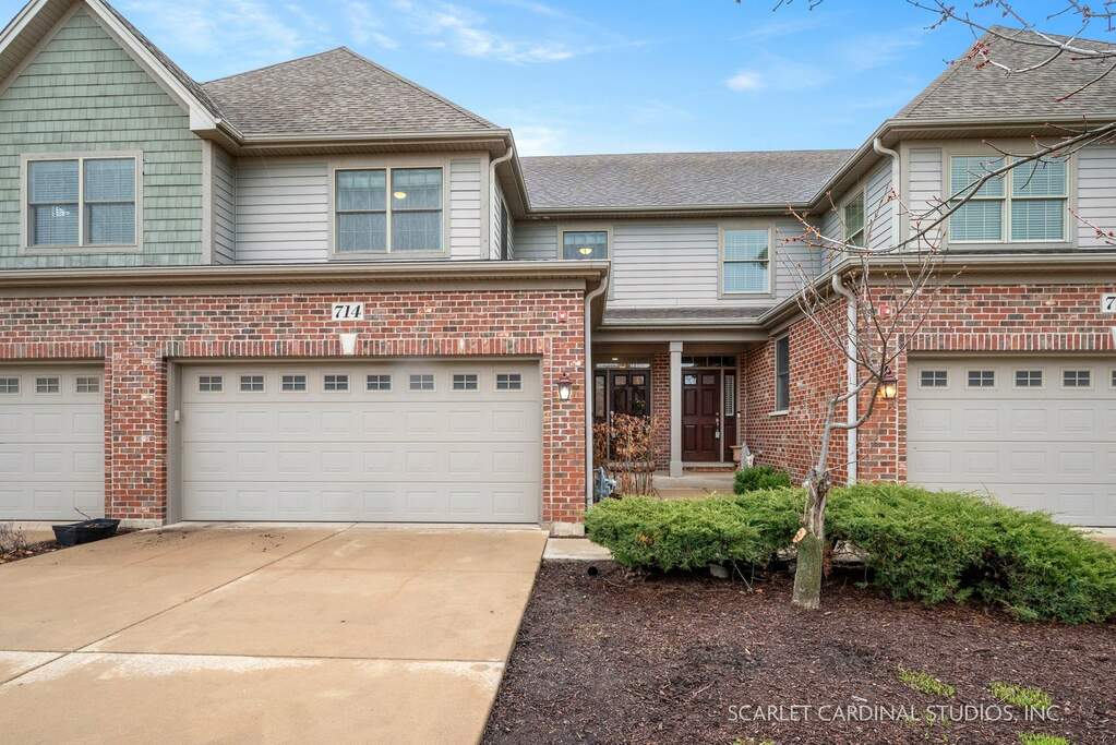 714 Kingsbrook Glen, Glen Ellyn, IL 60137 | MLS# 11358629 | @properties ...