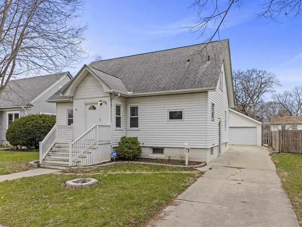 531 Cookane Avenue, Elgin, IL 60120 | MLS# 11384422 | @properties ...