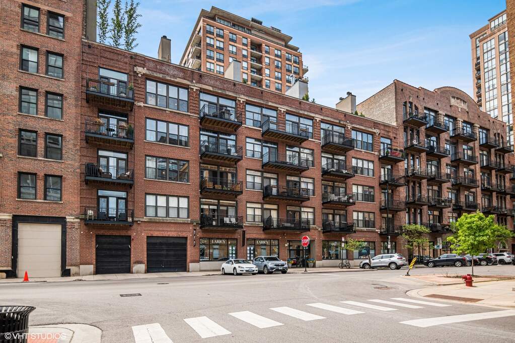 375 W Erie Street #214, Chicago, IL 60654 | MLS# 11409747 | @properties ...