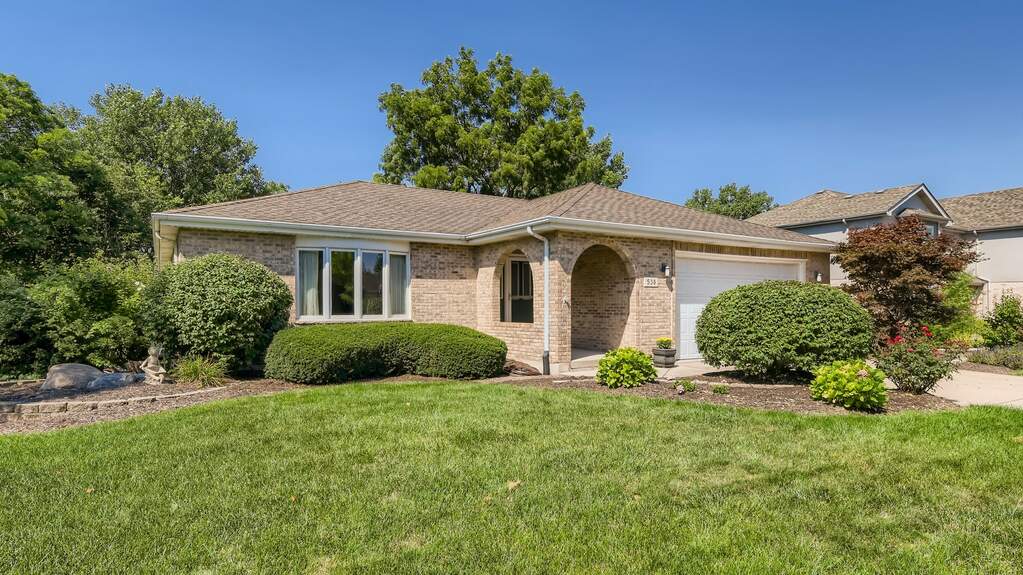538 Carriage Ridge Lane, Lemont, IL 60439 | MLS# 11626412 | @properties ...