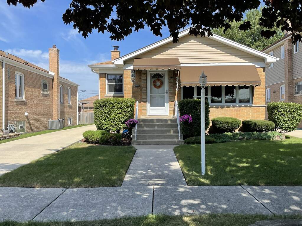 3048 W 100th Place, Evergreen Park, IL 60805 | MLS# 11635086 ...