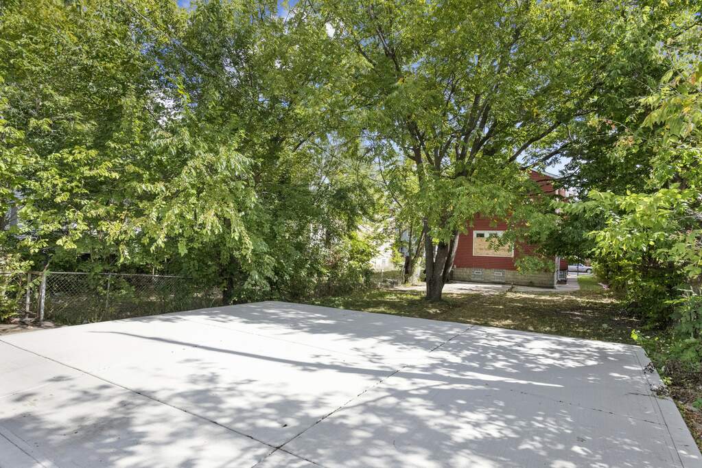 11344 S Edbrooke Avenue #1, Chicago, IL 60628 | MLS# 11665431 | @properties