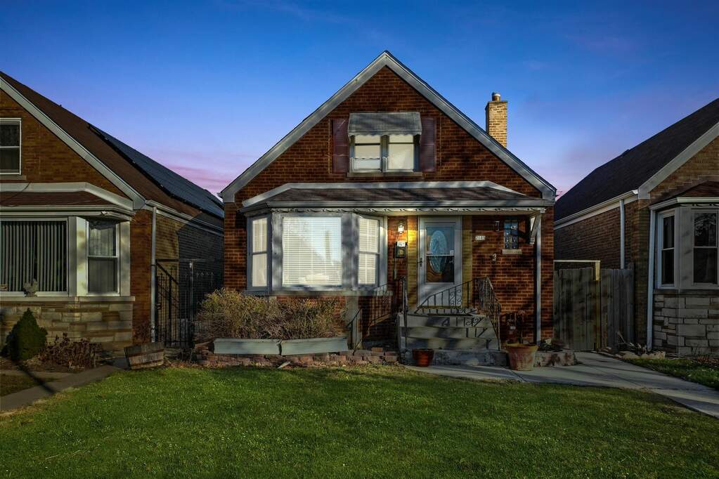 7149 S Christiana Avenue, Chicago, IL 60629 | MLS# 11678093 | @properties