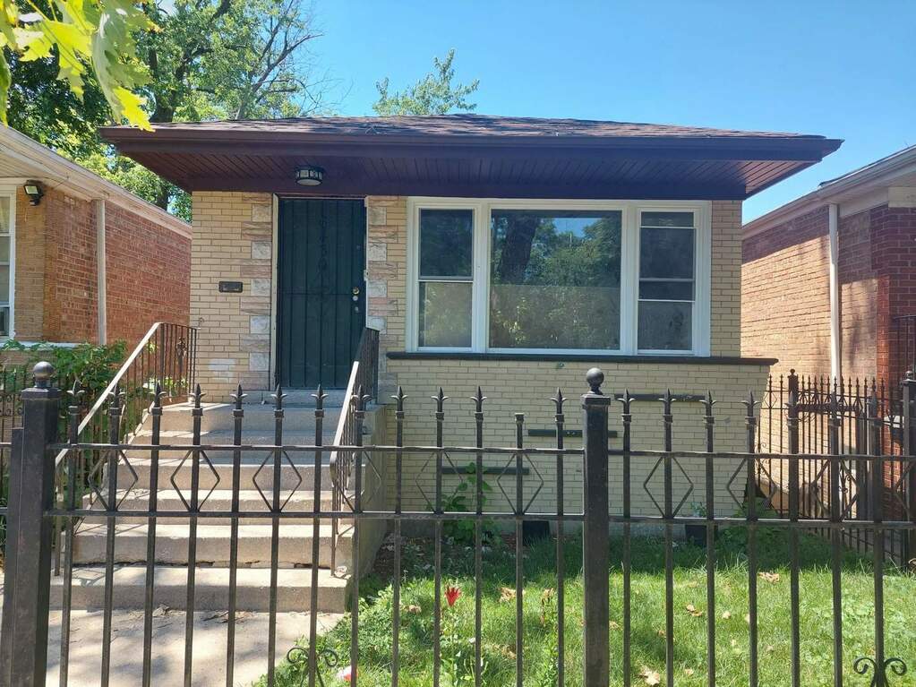 6430 S Bell Avenue, Chicago, IL 60636 | MLS# 11682627 | @properties ...