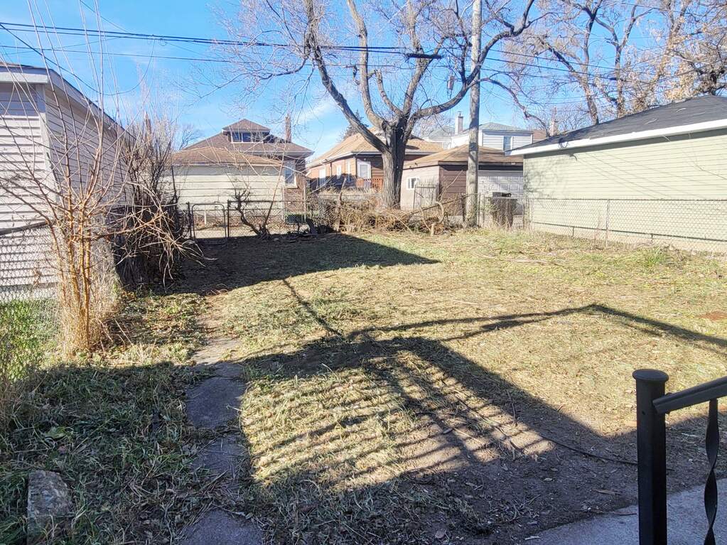 10522 S Eggleston Avenue, Chicago, IL 60628 | MLS# 11689581 | @properties