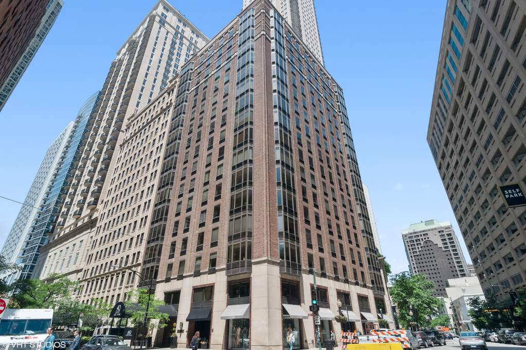 40 E Delaware Place #1602, Chicago, IL 60611 | MLS# 11694074 ...
