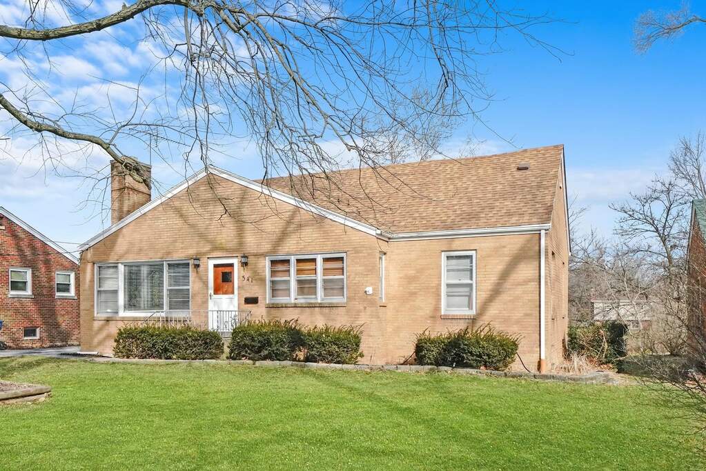 341 W Exchange Street, Crete, IL 60417 | MLS# 11700371 | @properties ...