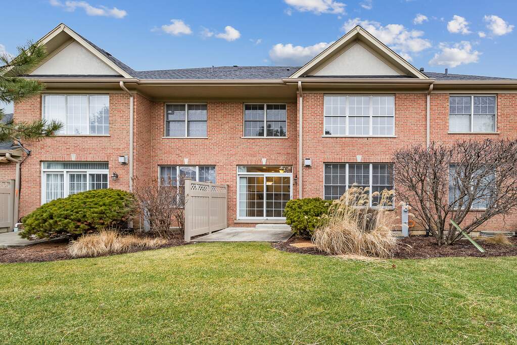 1222 Ashbury Drive, Lemont, IL 60439 | MLS# 11720165 | @properties ...