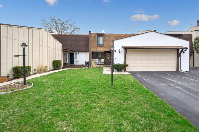 3 Hawthorne Square, Indian Head Park, IL 60525 | MLS# 11726925 ...