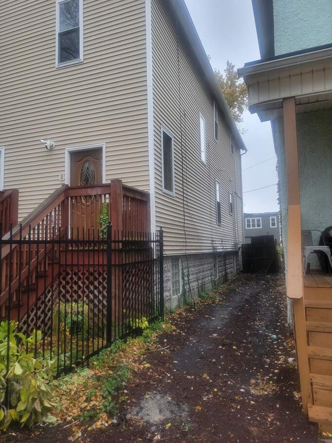 5803 W Rice Street, Chicago, IL 60651 | MLS# 11735081 | @properties ...