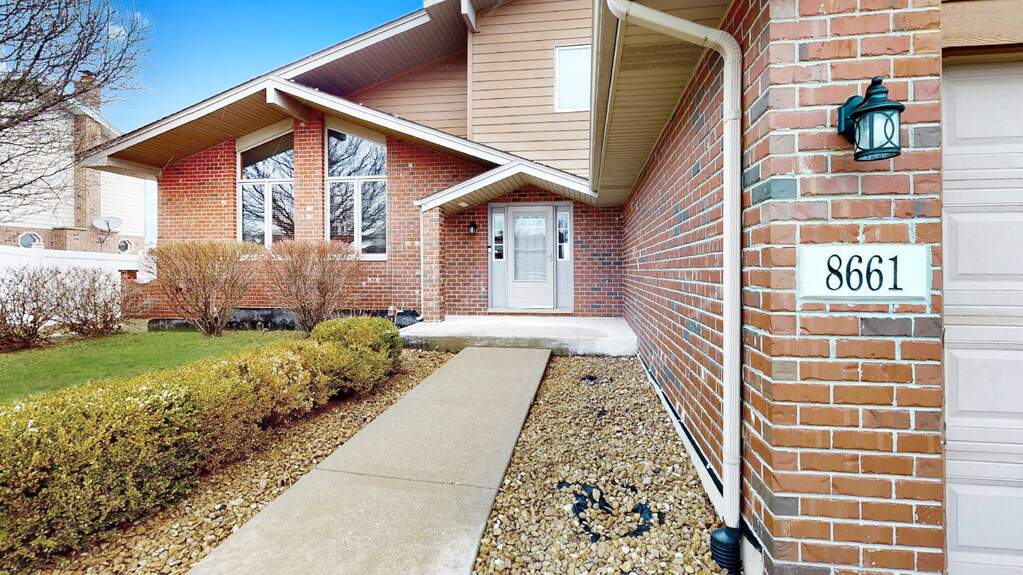 8661 Monaghan Drive, Tinley Park, IL 60487 | MLS# 11738227 ...