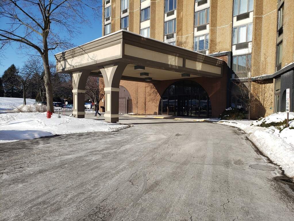 1 Renaissance Place #605, Palatine, IL 60067 | MLS# 11747323 ...