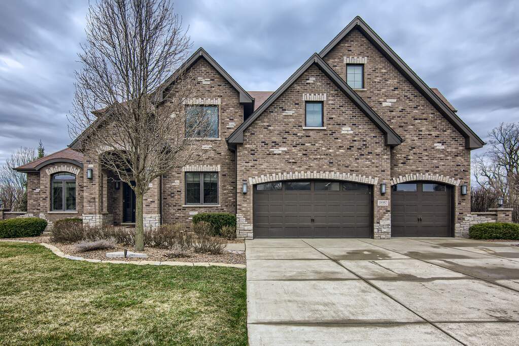 11087 Riverside Drive, Frankfort, IL 60423 | MLS# 11749132 ...