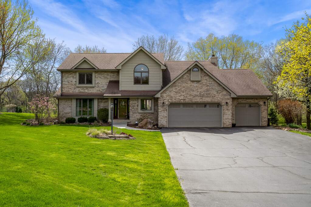 11292 Garrison Close, Belvidere, IL 61008 | MLS# 11770716 | @properties ...