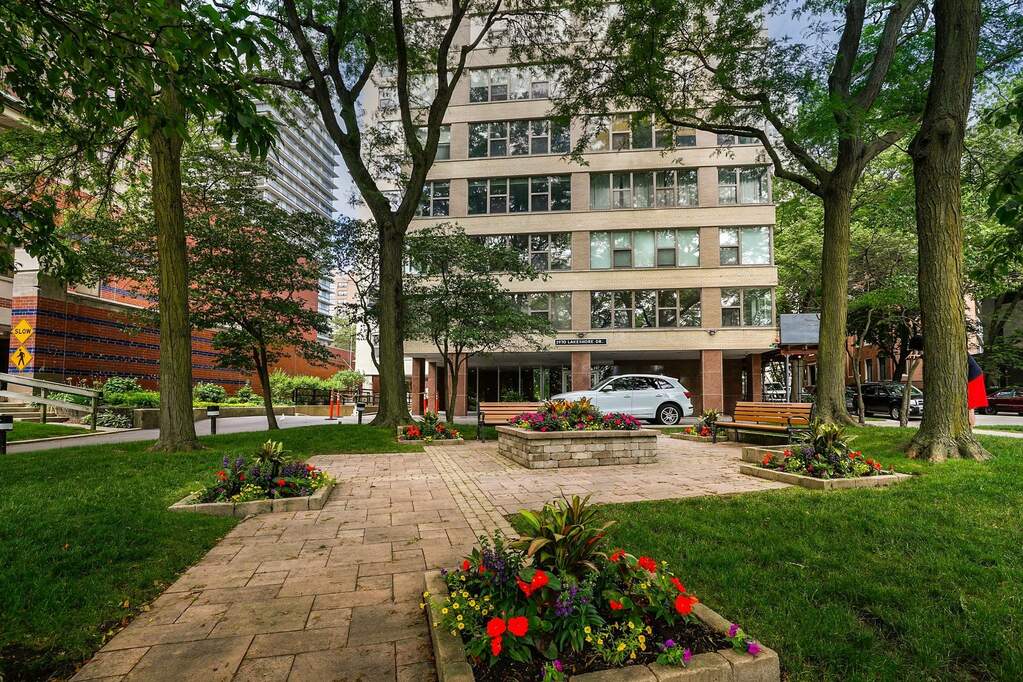 2970 N Lake Shore Drive #2C, Chicago, IL 60657 | MLS# 11771962 ...