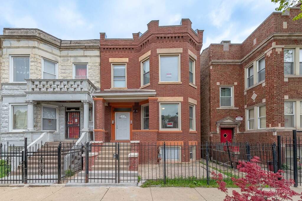 4320 W Monroe Street, Chicago, IL 60624 | MLS# 11779394 | @properties ...
