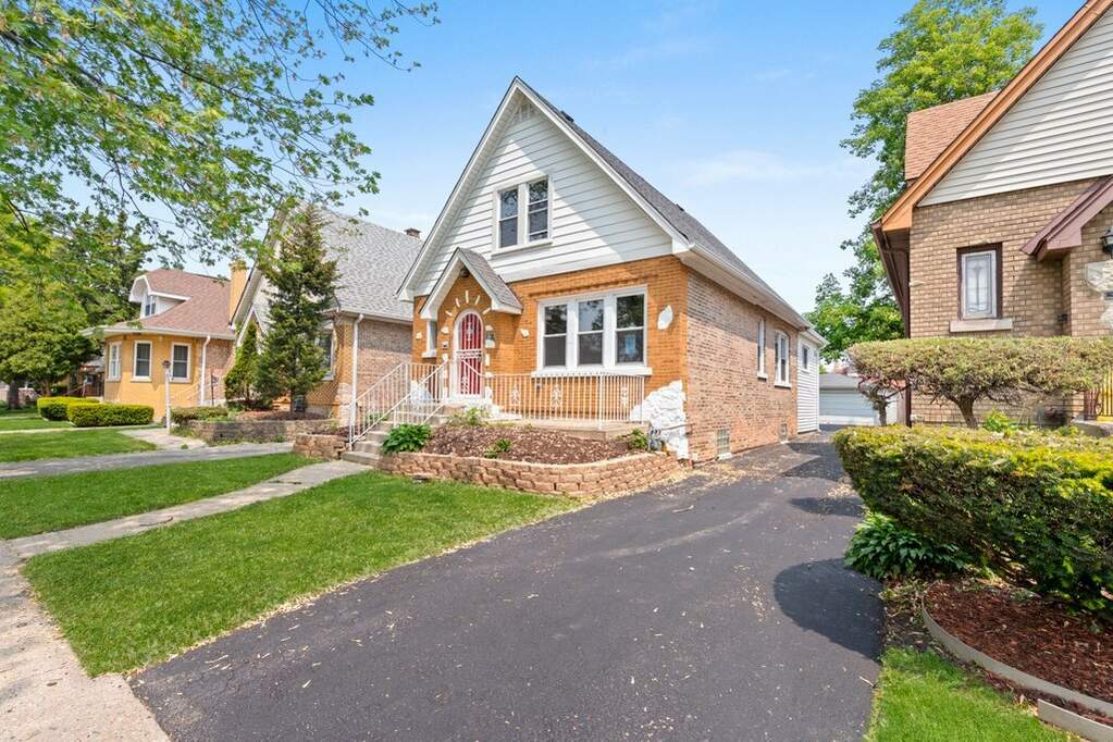 1911 23rd Avenue, Maywood, IL 60153 | MLS# 11788561 | @properties ...