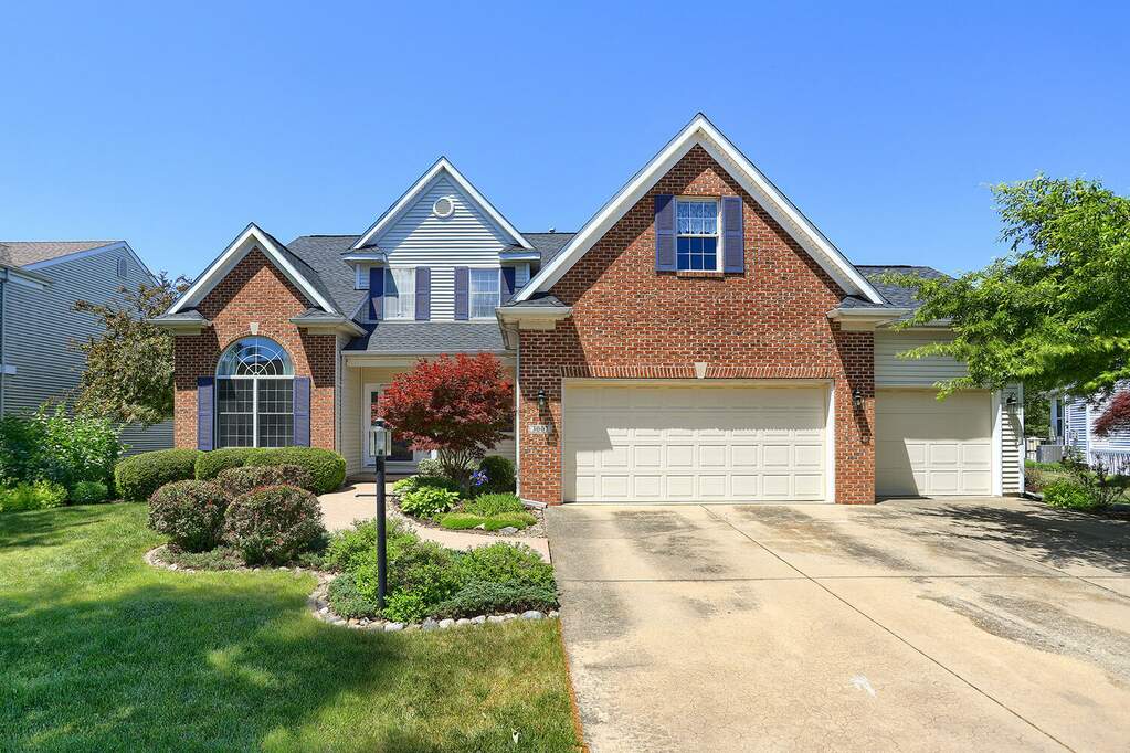 3007 Weeping Cherry Drive, Champaign, IL 61822 | MLS# 11792198 ...