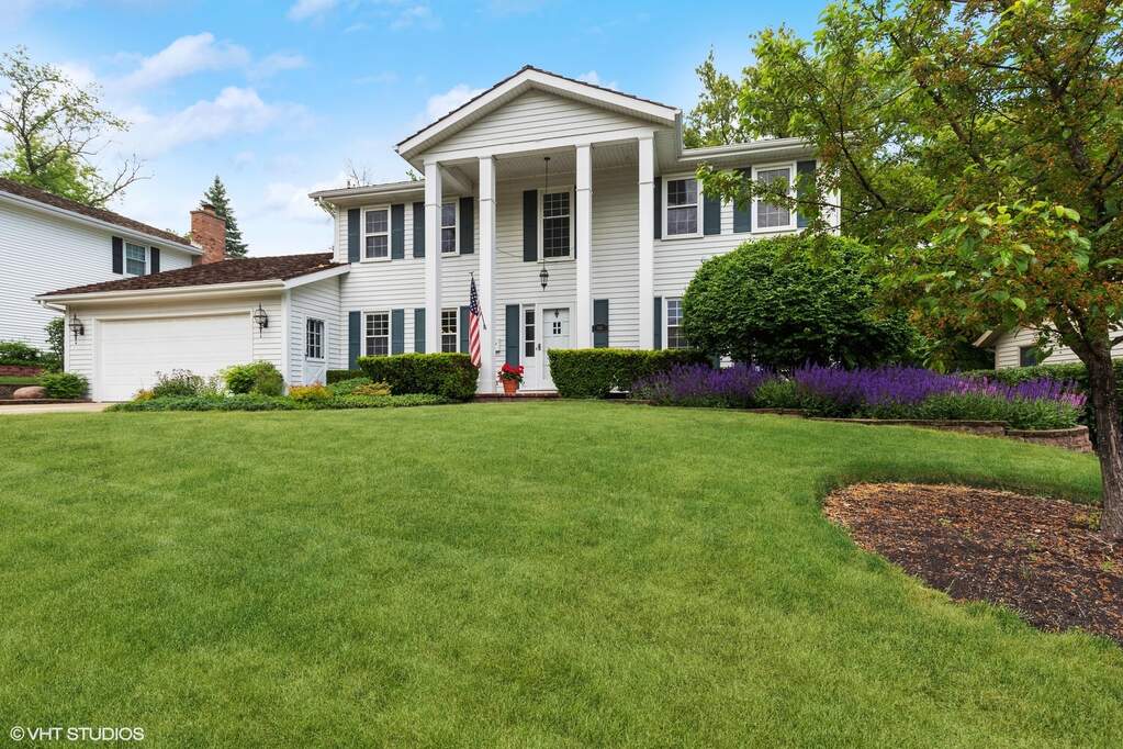 700 Paddock Lane, Libertyville, IL 60048 | MLS# 11796653 | @properties ...