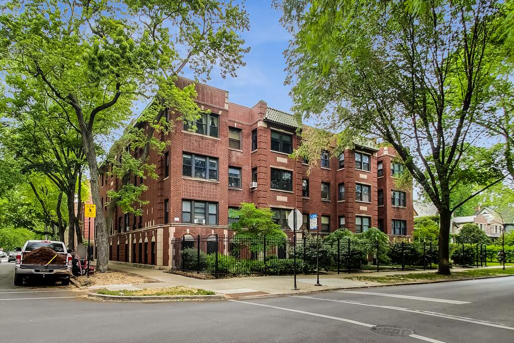 1850 W Lunt Avenue #1, Chicago, IL 60626 | MLS# 11809278 | @properties ...